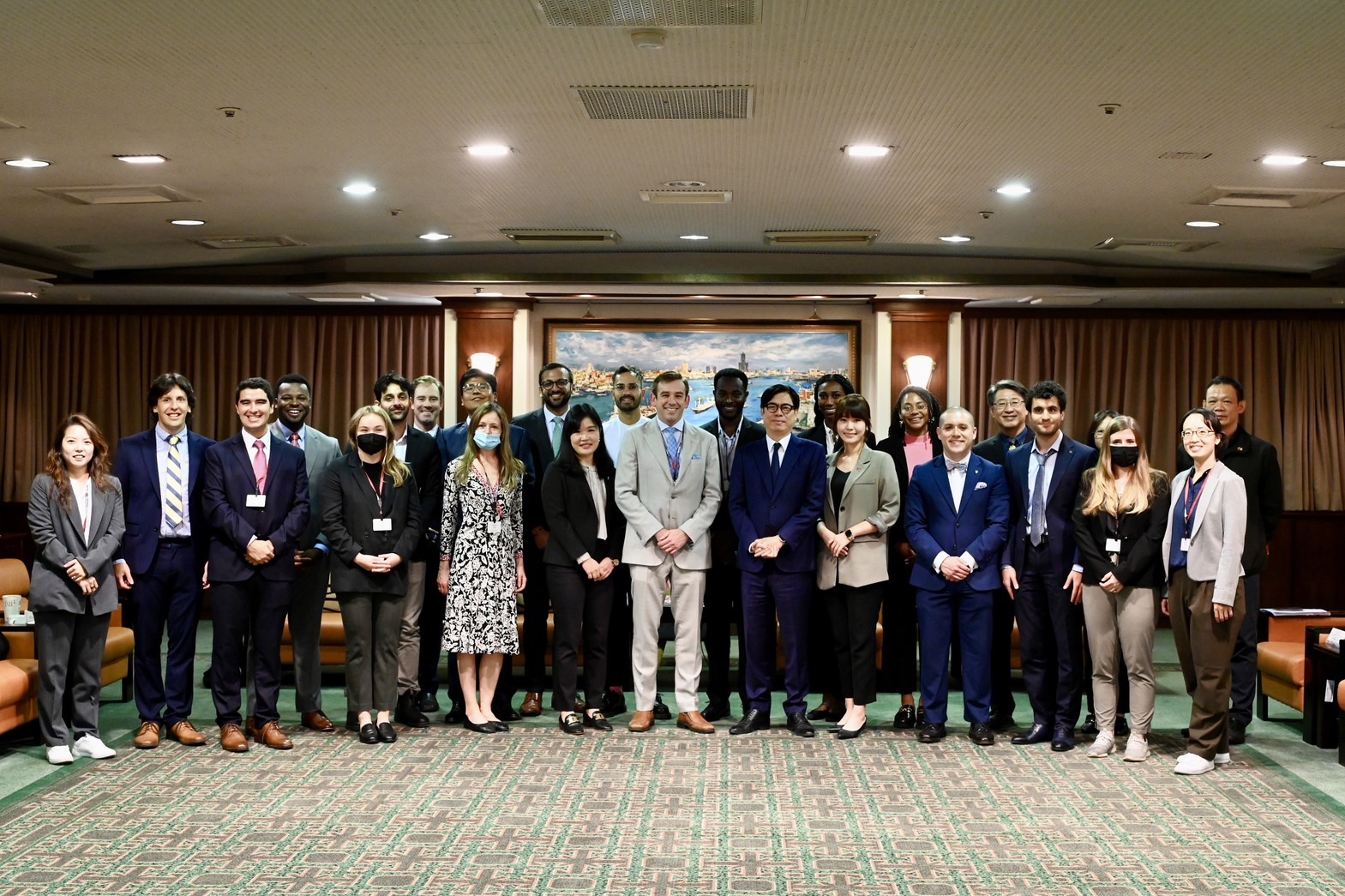 高雄市政府行政暨國際處-史丹佛大學祁凱立博士率學者訪團拜會 陳其邁：台灣堅定守護自由民主、人權價值